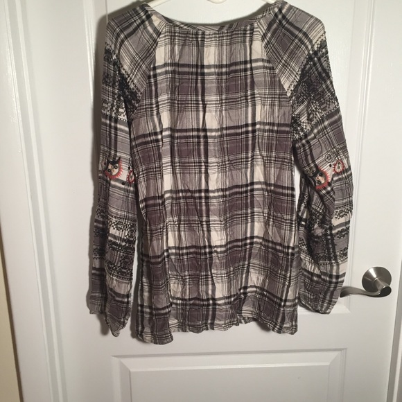 Tolani | Tops | Tolani Embroidered Plaid Drawstring Neck Tunic Top ...